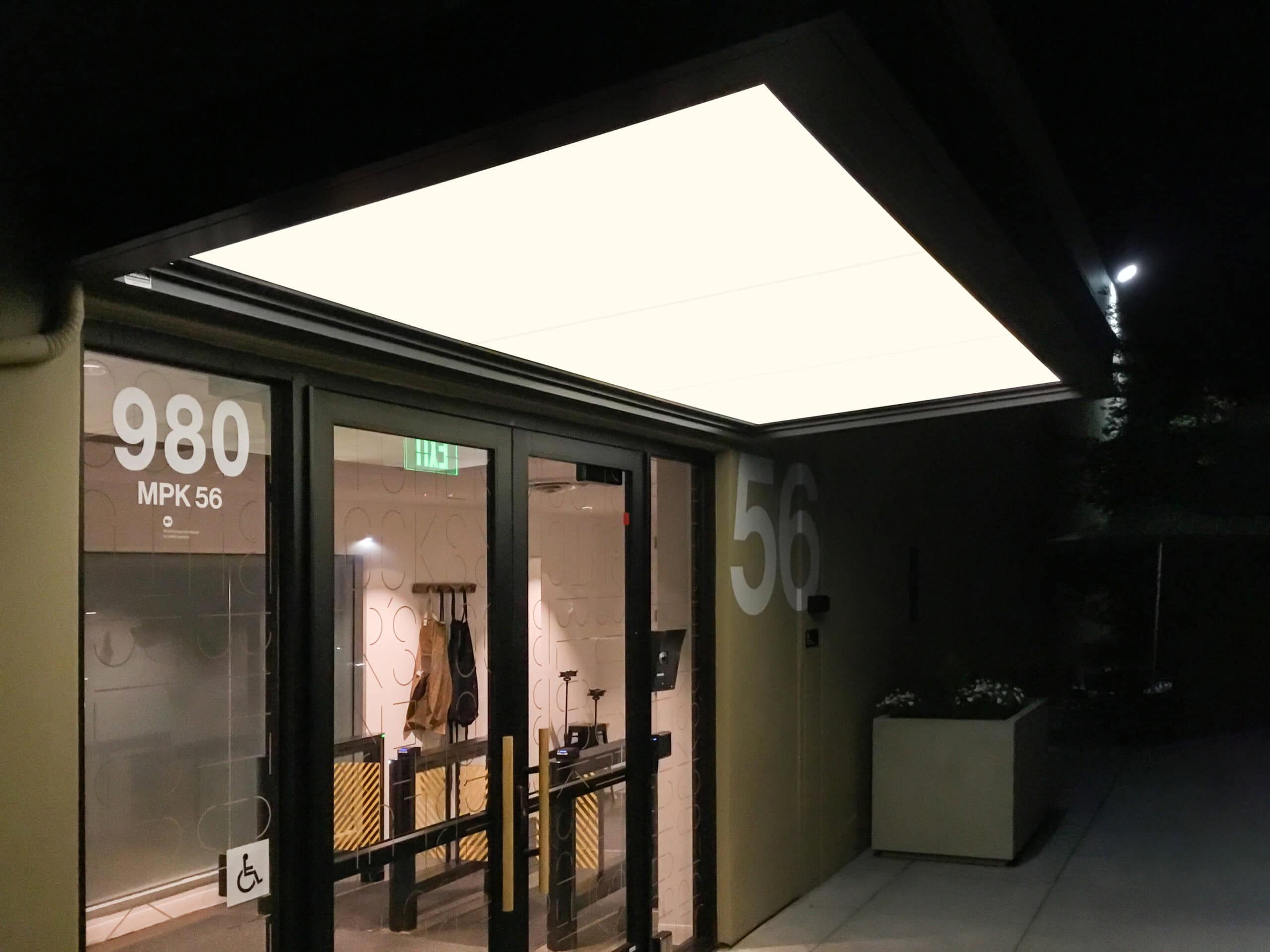 980 Spaces, Facebook Headquarters, Menlo Park, CA - EOSLight